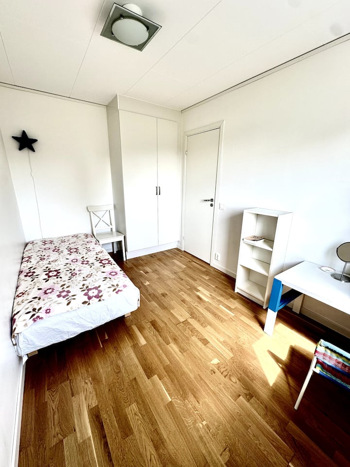 A Single Room In Beautiful Villa Near Lund/malmö - Lund