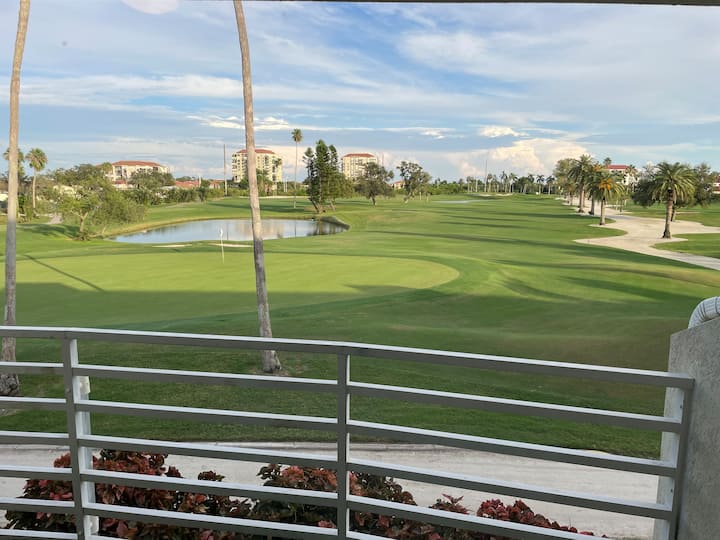 Isla Del Sol 2/2 Fairway,green,ponds From 
Balcony - Saint Petersburg, FL