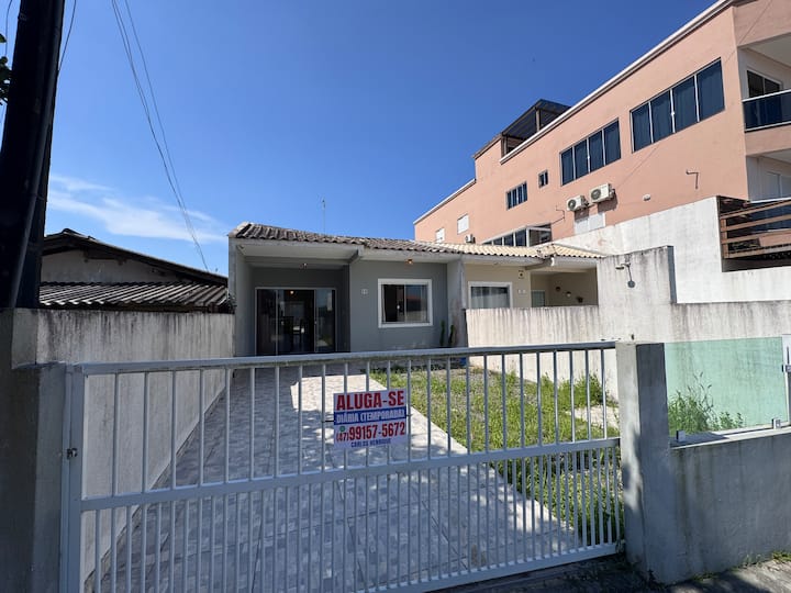 Casa A 100 Metros Do Mar - イタプア