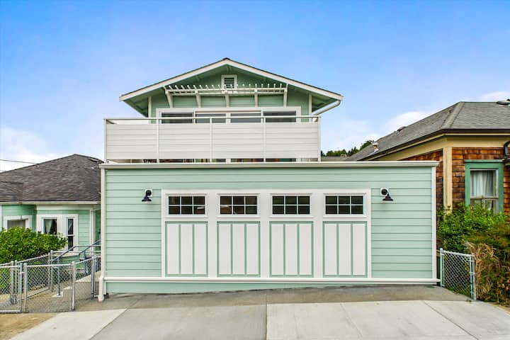 Coach House With Loft - Arcata, CA