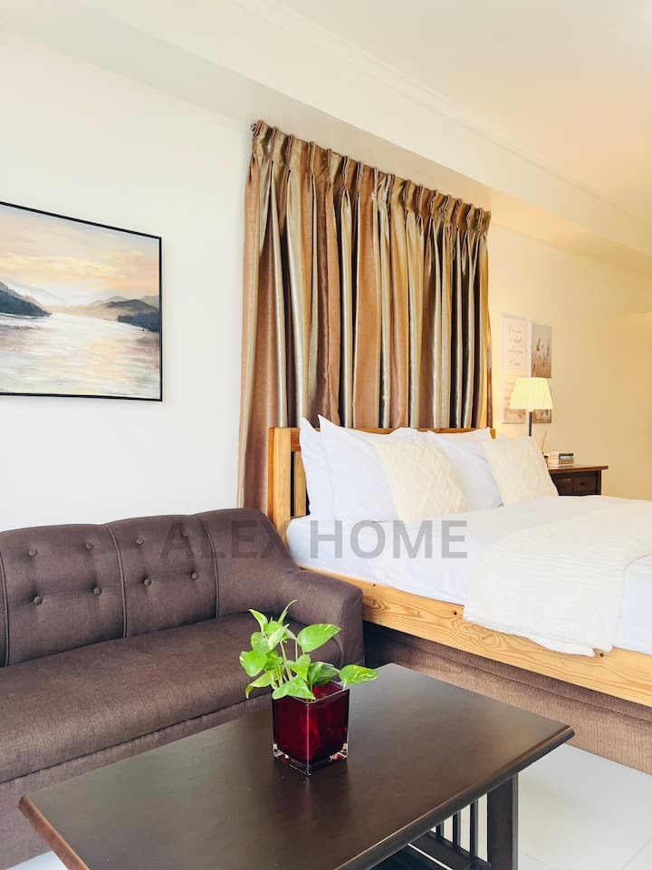 Alex Home|40.84sqm|city View|near Sm Aura|bgc - Taguig