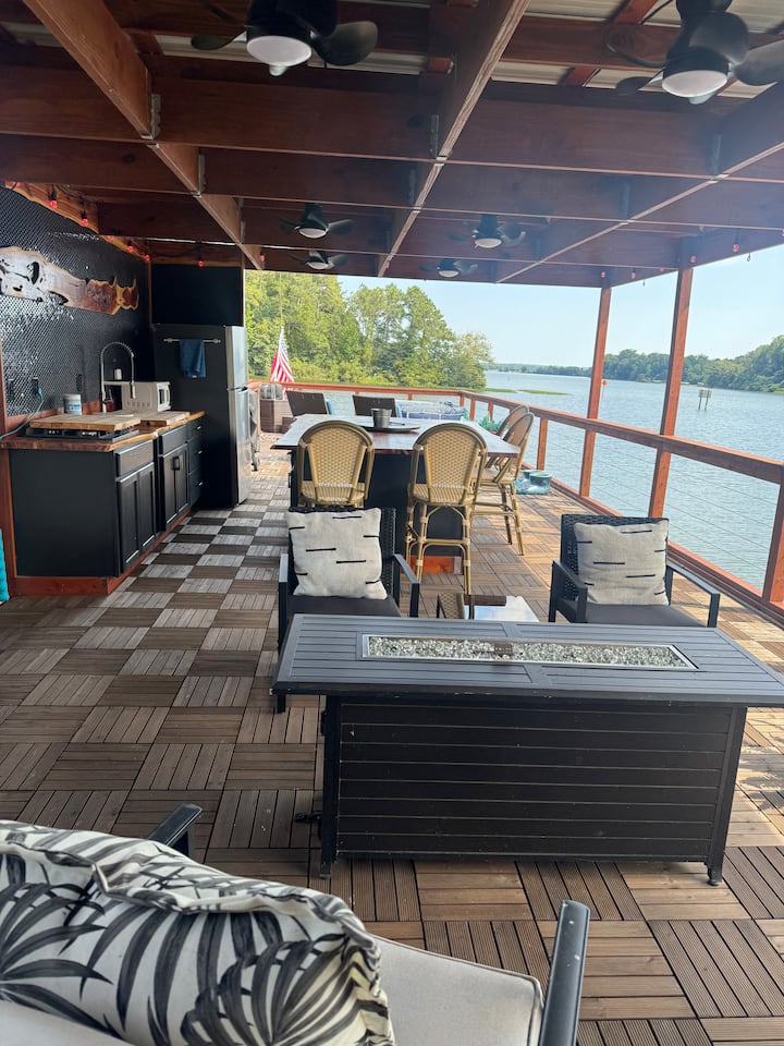 Bella Vista Houseboat - Florence Marina State Park, Omaha