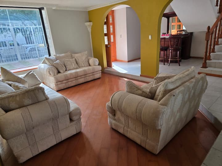 Residencia En San Javier |3 Recámaras | 2 Cochera - Pachuca