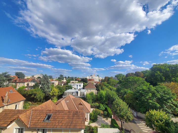 Vue Imprenable – Bel Appartement Proche Paris - Enghien-les-Bains