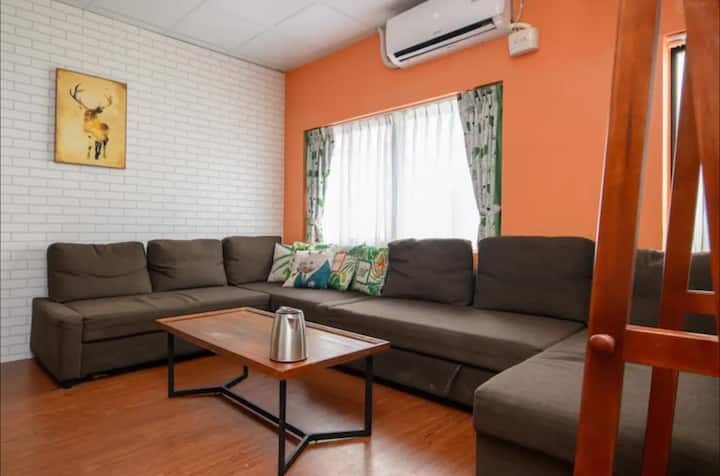 西門町正中心｜3房2衛｜步行3分鐘捷運｜可睡12人 - Taipei