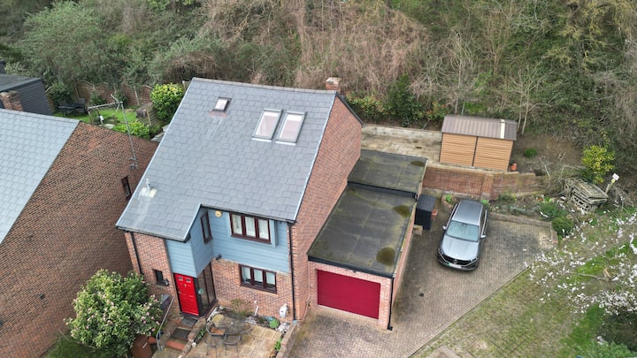 Charming Riverside Home In Historic Kent Village - Diggerland Kent