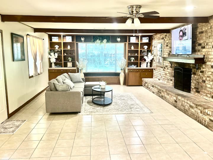 Sweet Family Home - Lufkin, TX