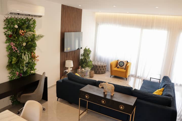 Modern Family Home+ Garden - Limassol