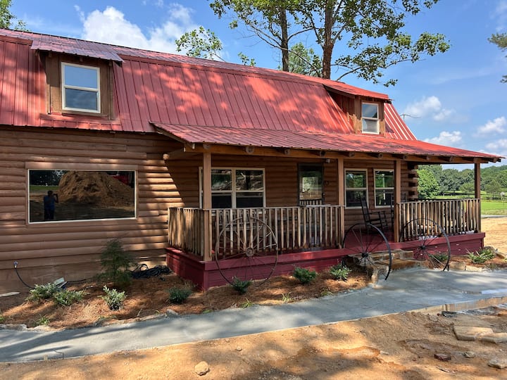 Horseshoe Lodge Rustic Cabin - Guntersville, AL