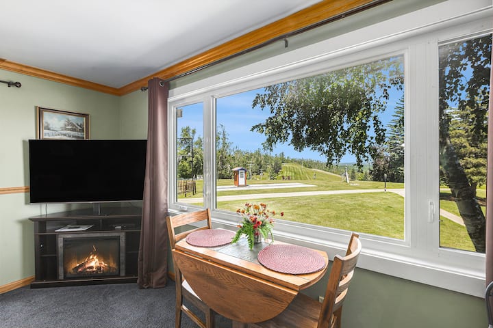 Otsego Ski And Golf Resort Condo - Gaylord, MI