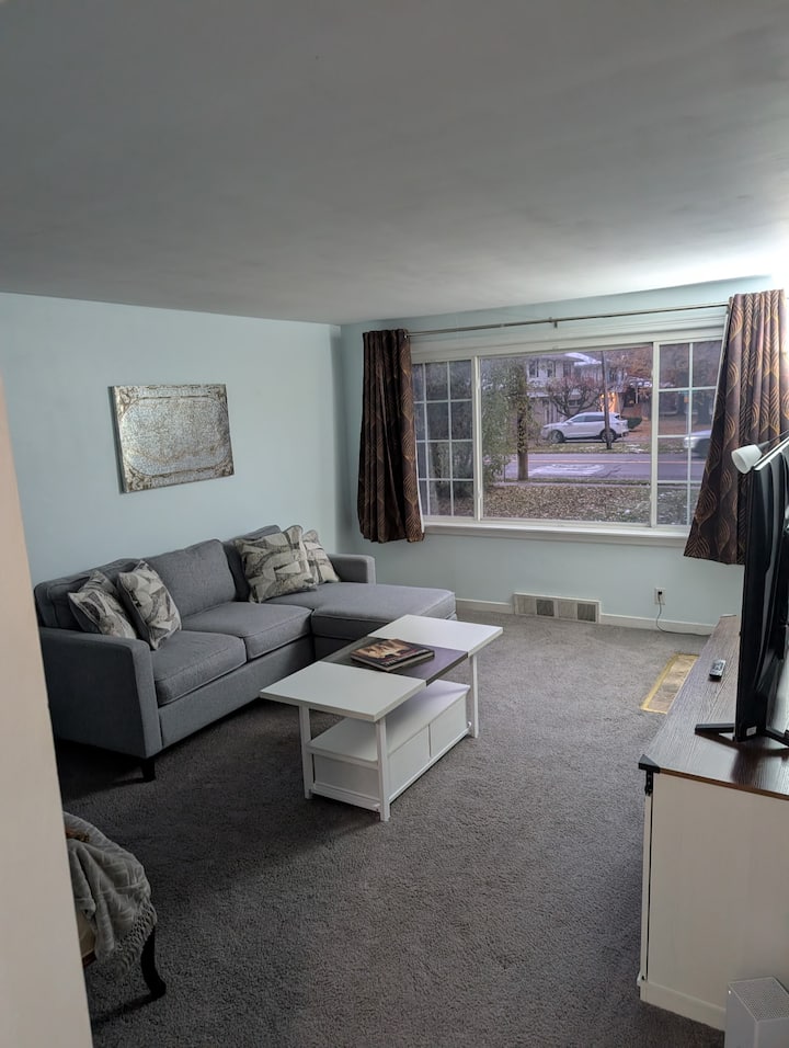 Cozy 2 Bedroom Apartment - Kenmore, NY