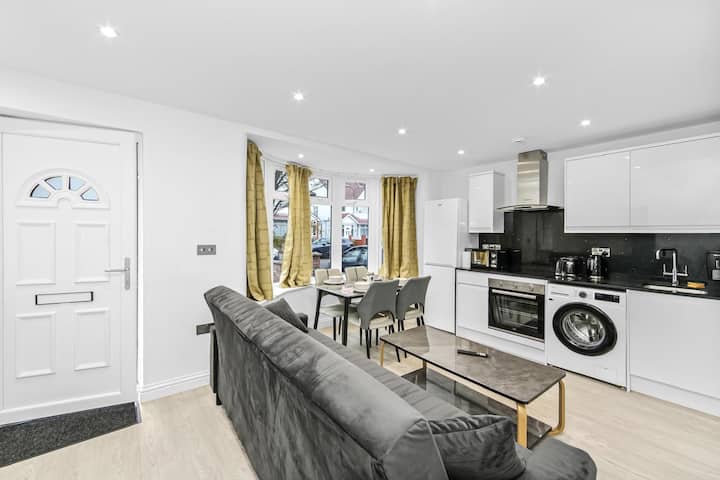 Lux Flat- Sleep 5-2min Walk To Perivale Station - 倫敦