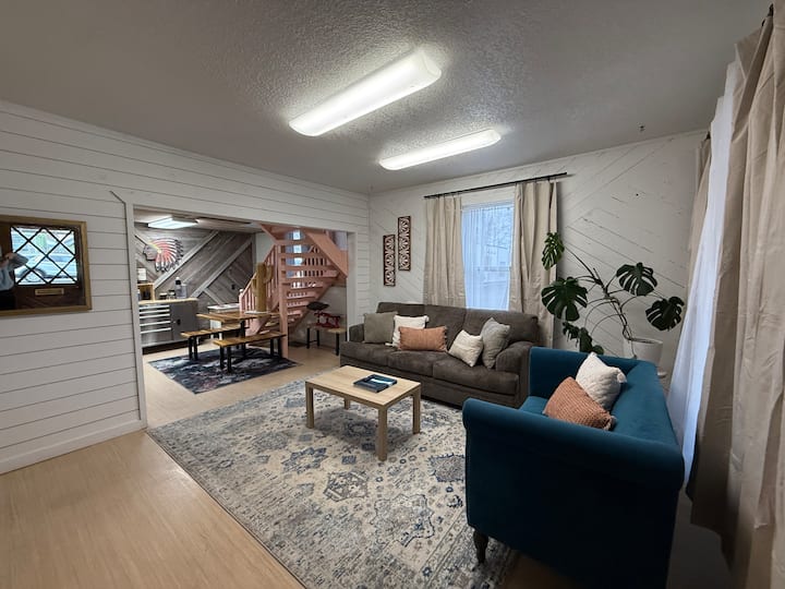 Best Location- 3bd/1bth- 1 Block From Rodeo Ground - Pendleton, OR