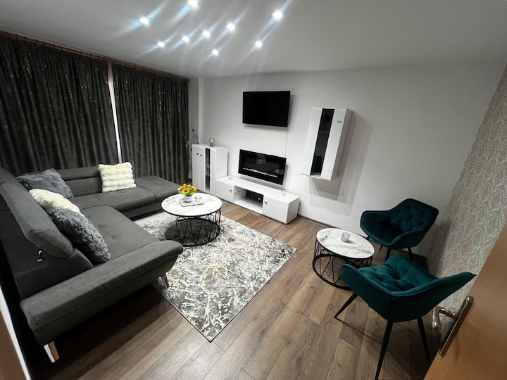 Belvedere Apartment - Uricani