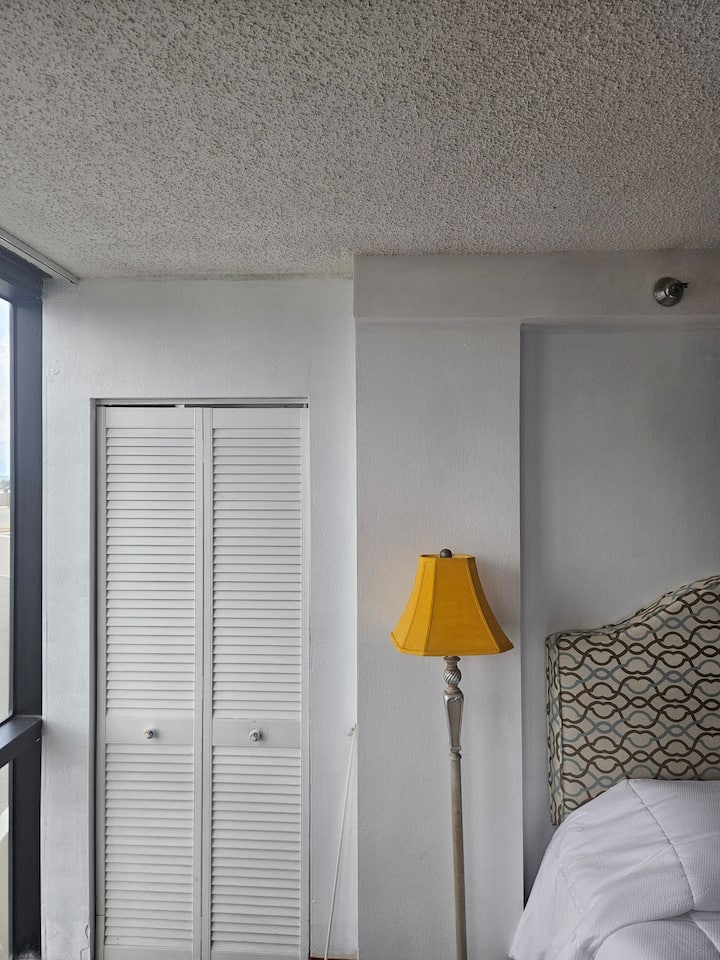 Beach Life Beach Access - Daytona Beach, FL