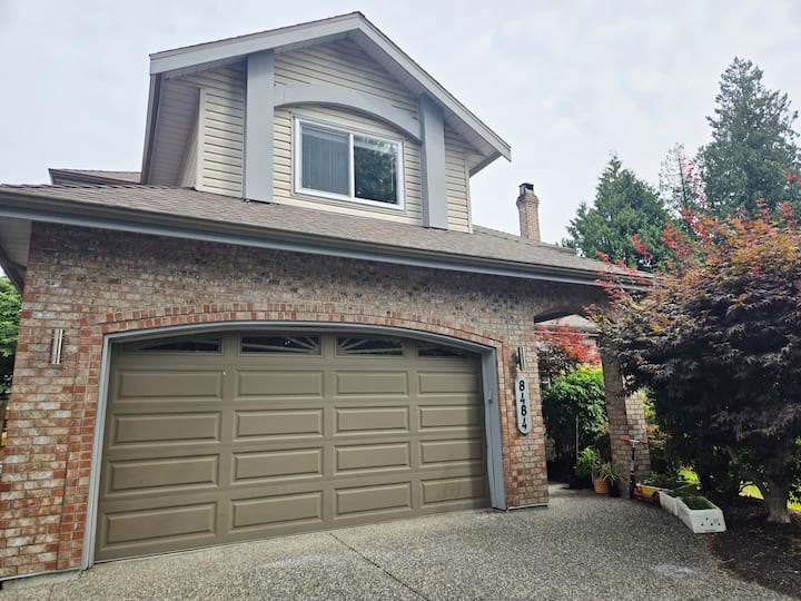 The Hideaway At Willoughby - Langley