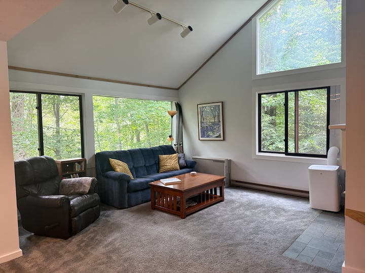 Secluded Forest Retreat In The White Mountains - Loon Mountain, NH