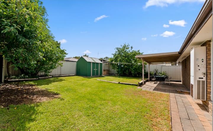 Home In Quakers Hill - Blacktown