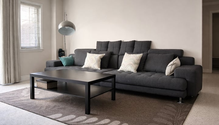 Arbutus Ridge 2br Garden Suite - Vancouver