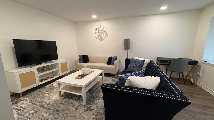 Luxury Suite | 8 Min To Nrg World Cup Sleeps 10+ - Stafford, TX