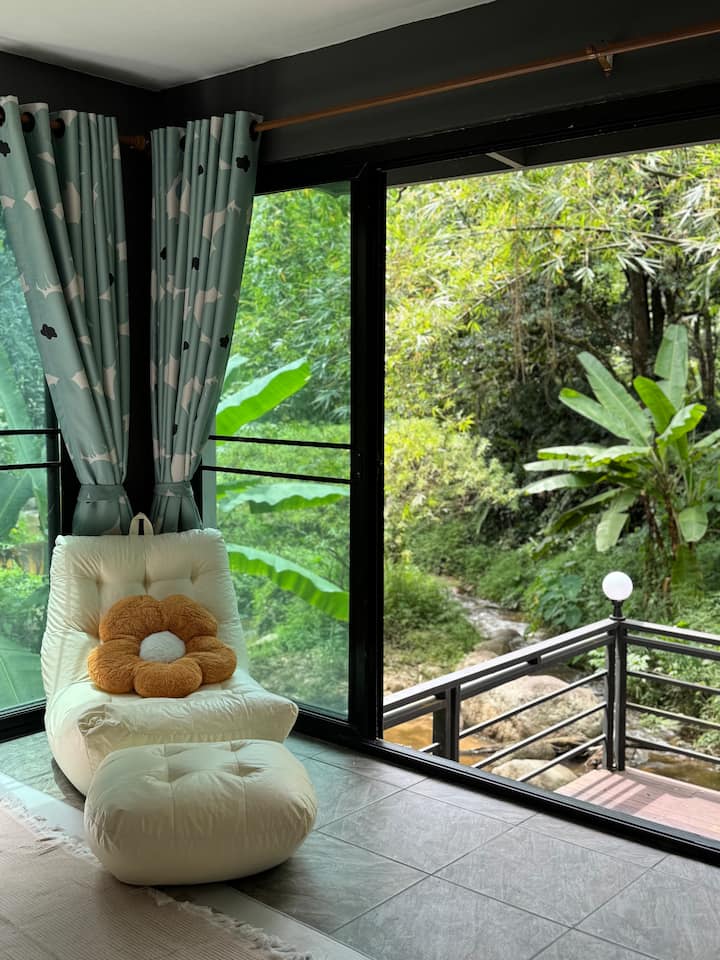 Lower Floor Brookside - Mae On District