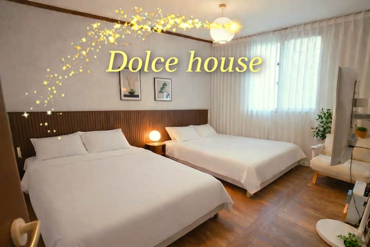 반월당역 앞/동성로/깔끔한 감성숙소/쇼핑관광맛집/대구 관광중심/넓은방/무료주차/짐보관/교동 - Daegu