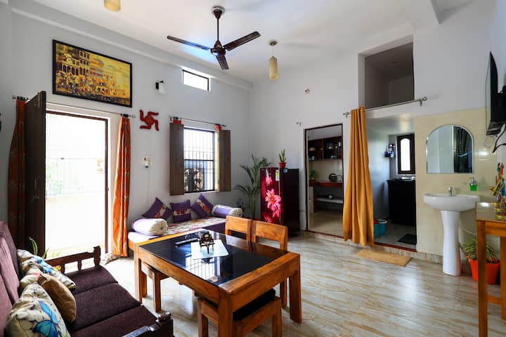 Samyak Modern Apartment 10 Mins To Varanasi Ghats - India