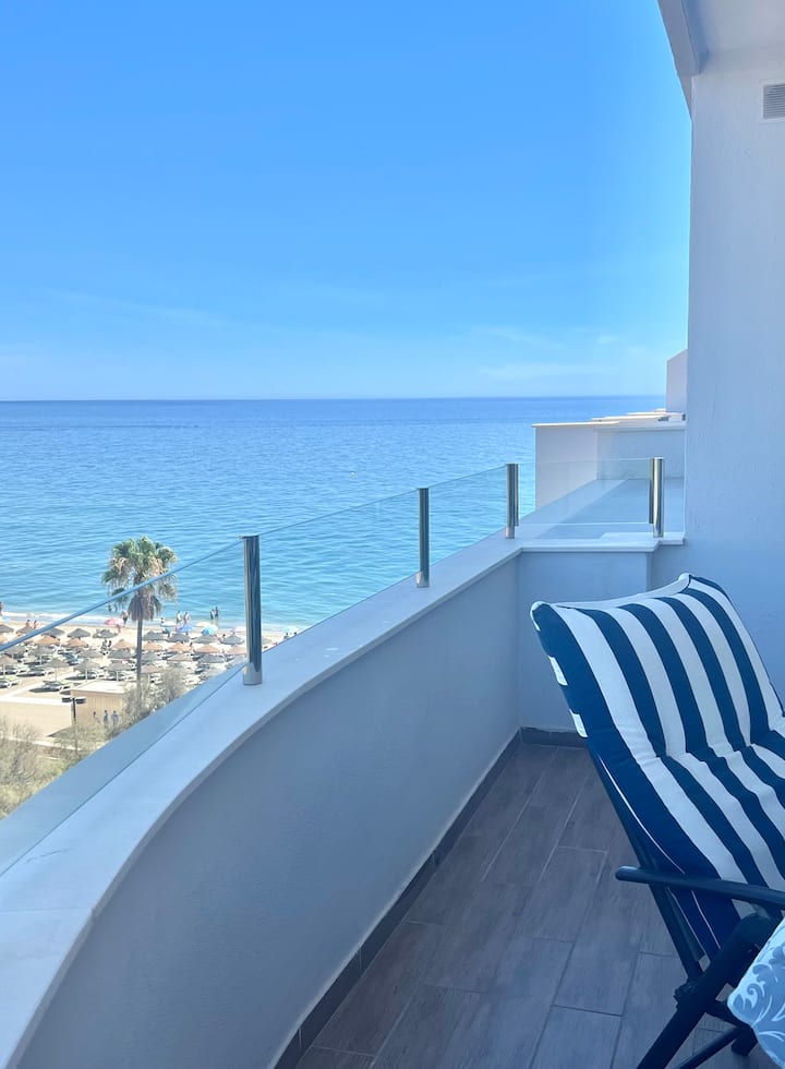 Magnífico ÁTico Primera Línea De Playa Y Piscinas - Mijas