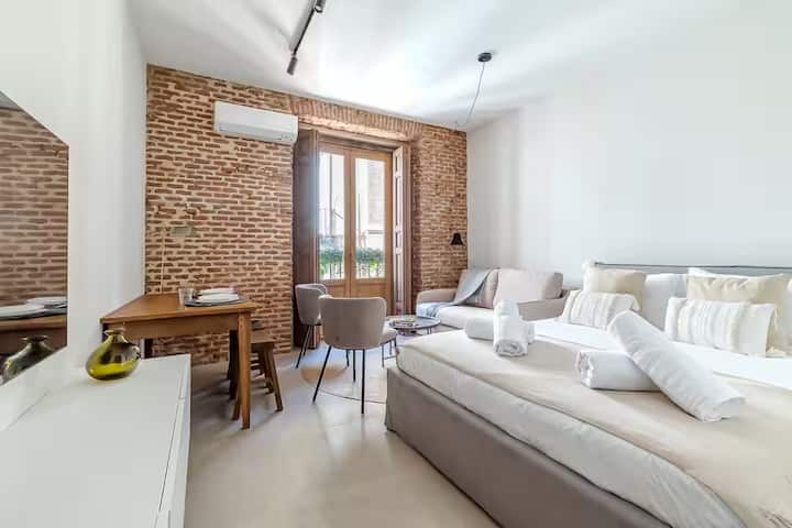 Gran Via Charm - Your Urban Retreat - Madrid