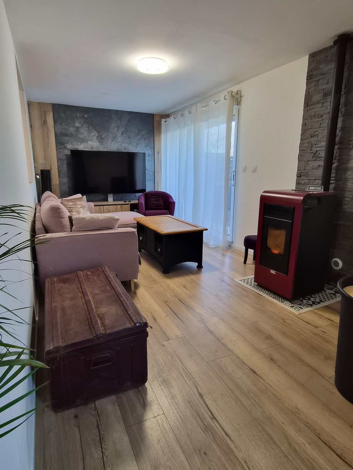 Atypical house. - Houses for Rent in La Baconnière, Pays de la Loire ...