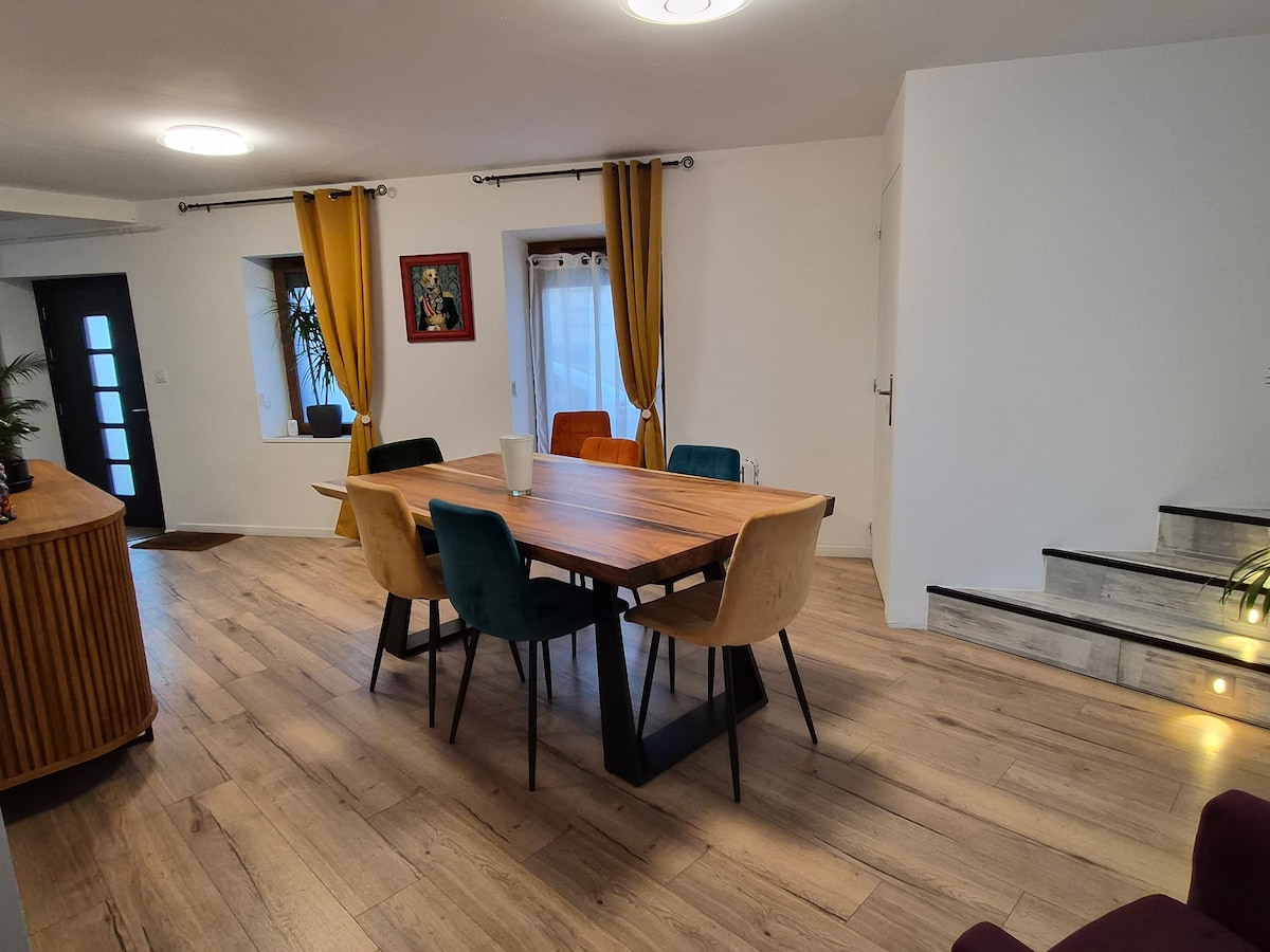 Atypical house. - Houses for Rent in La Baconnière, Pays de la Loire ...