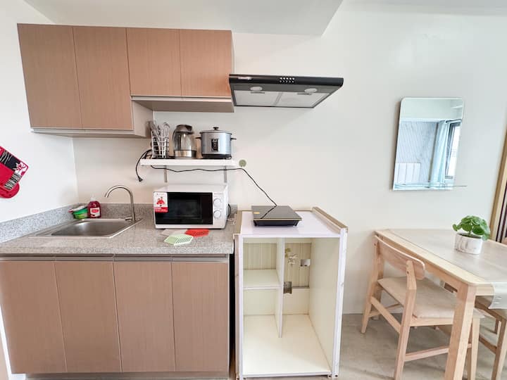 Be Stylish Studio: Wifi, Netflix, City Center - Cebu City