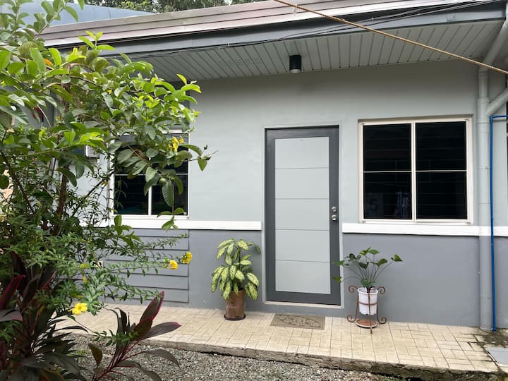 Cozy Apartment For Travelers - Batangas
