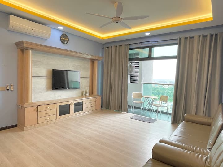 Skyloft 1min To Aeon Bukitindah Royalpalace4-10pax - Skudai