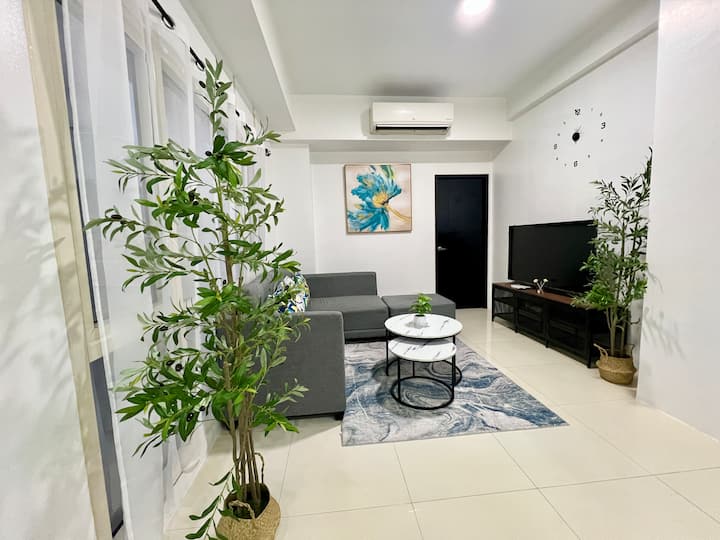 2br -Pool - Fiber - Parking -Across Mnl Airport T3 - Pasay
