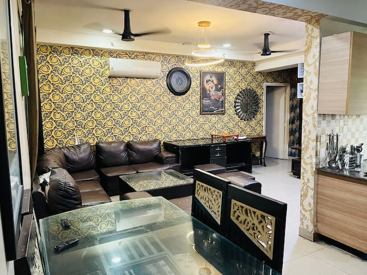 3bhk Apartment| Gaur City - Ghaziabad