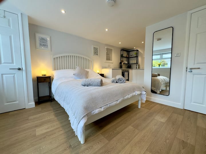 Stylish Self-contained Studio - Sussex, United Kingdom