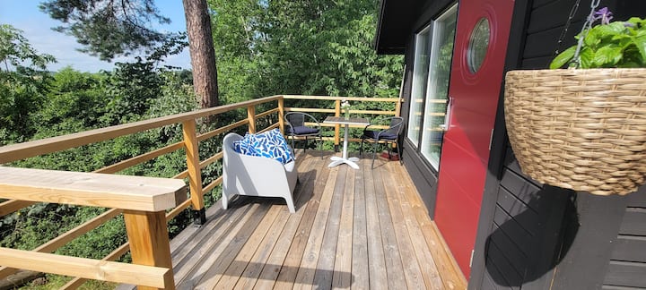 Lilla Huset Med Utsikt. - Södermanlands län