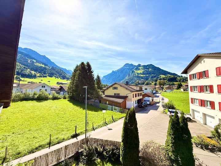 Wundervolle Alpenferien Im Airbnb-frutigen - Frutigen