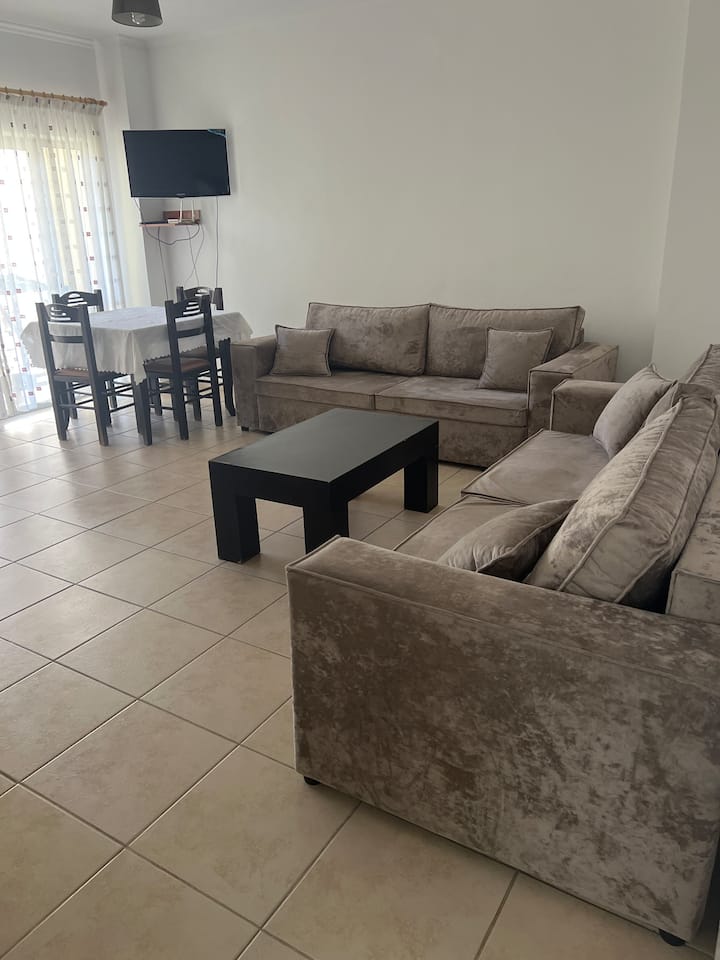 Second Floor Apartment (Door Number 2) - Spille