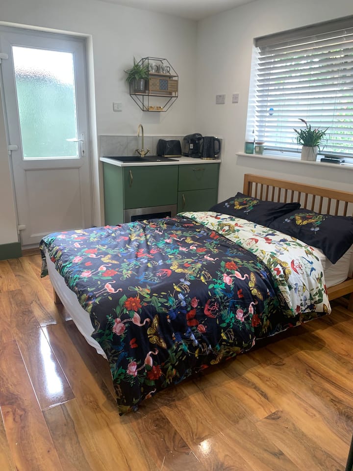 The Retreat. - Bracknell