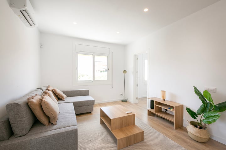 Great Apartment With 3 Bedrooms - Cornellà de Llobregat
