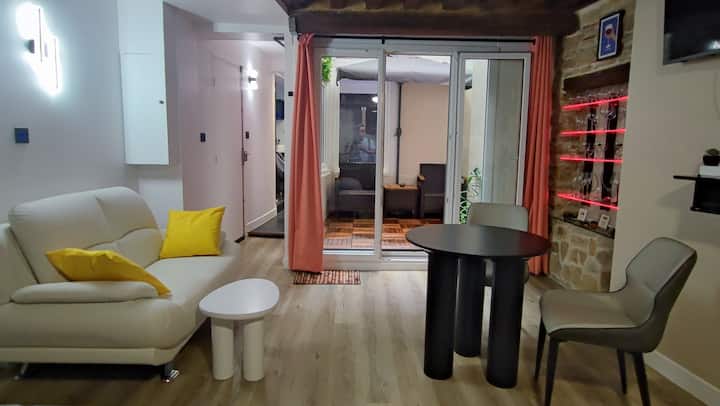 Spa Centre Historique De Dijon / Insolite / Design - Dijon