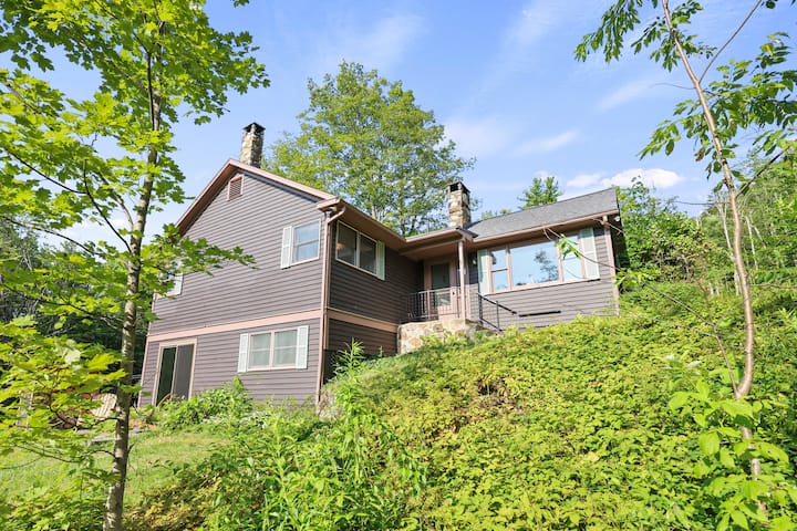 Classic New England Home, Direct Trail Access - Lenox, MA