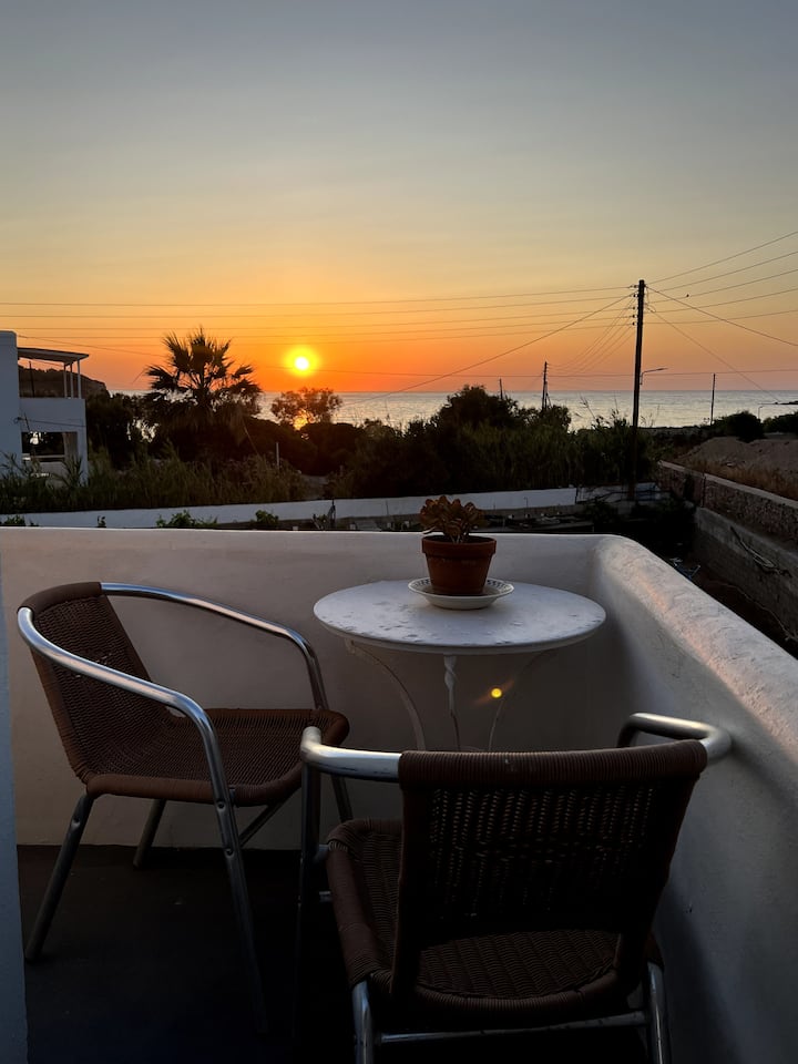 Bonos House With Sunset View - 安迪帕羅斯島