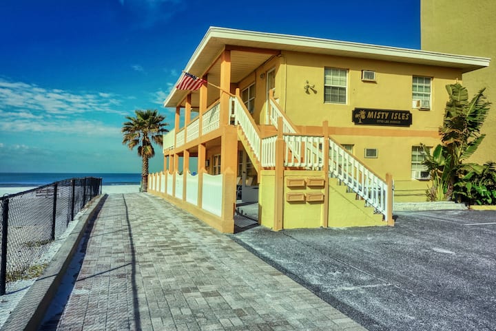#1 Beach Cottage One Bedroom
Beach Front. - Redington Shores, FL