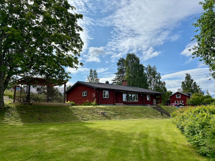 Timrad Villa I Tällberg - Rättvik