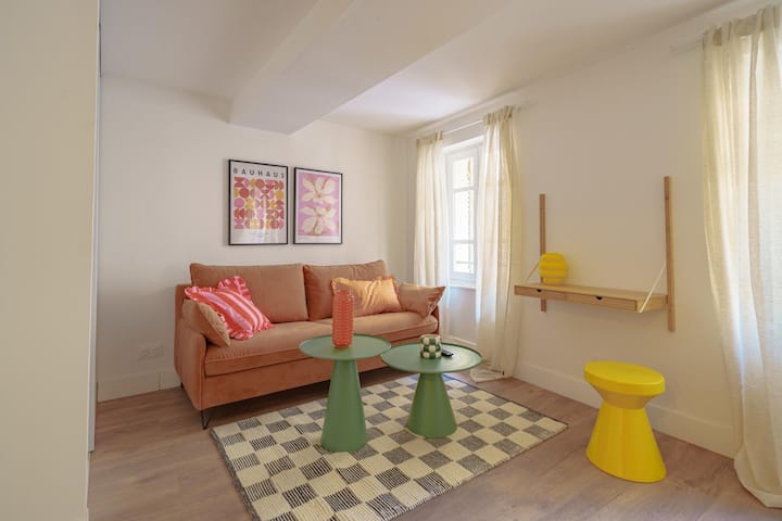 Studio Pop Rénové à 2 Pas Du Port - Toulon