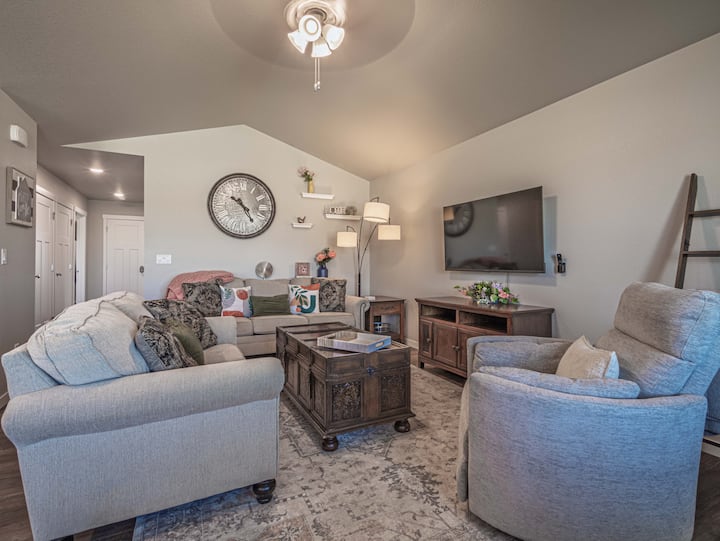 Isaac’s Nook In The Hills - Rapid City, SD