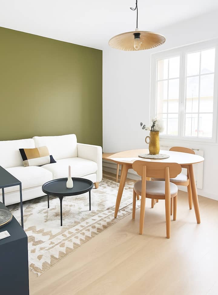 Le Rivage - T2 Rénové En Centre Ville Avec Parking - Dinard